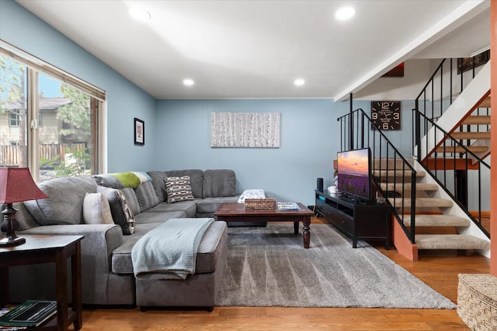 Tahoe Retreat-walk To Beach+ Pools/spa+playground - Tahoe City, CA