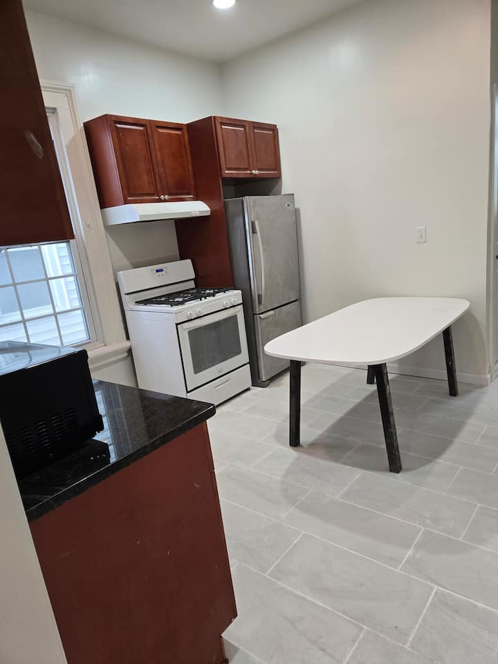 Modern 3b2b Eastrock - New Haven, CT