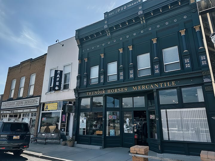 Historic Main Street Apartment A - Panguitch, UT