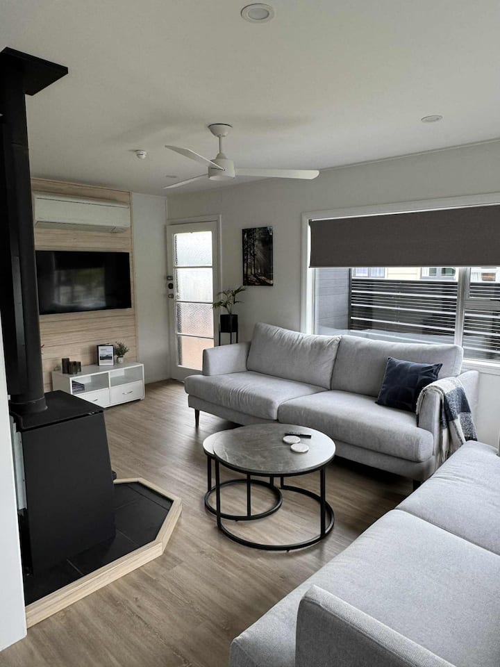 Relax @ Jollie - Cozy 3-bed Home, Central Twizel - Twizel