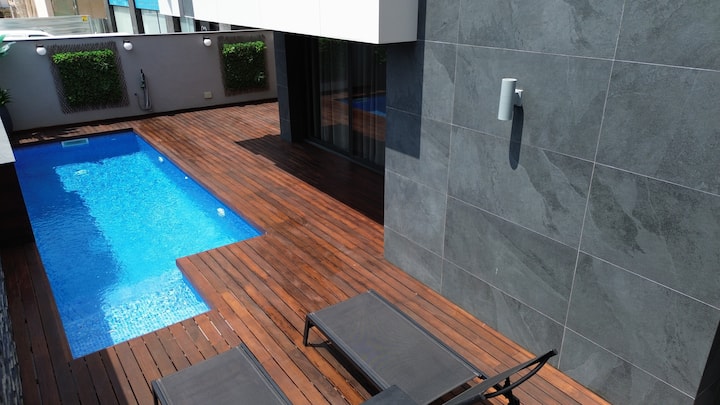 Villa Con Piscina Y Parking Privado-castelldefels - Castelldefels