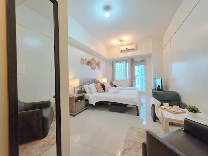 2 Bedroom @ D Heart Of Qc - T3 Grass Residences - Malabon