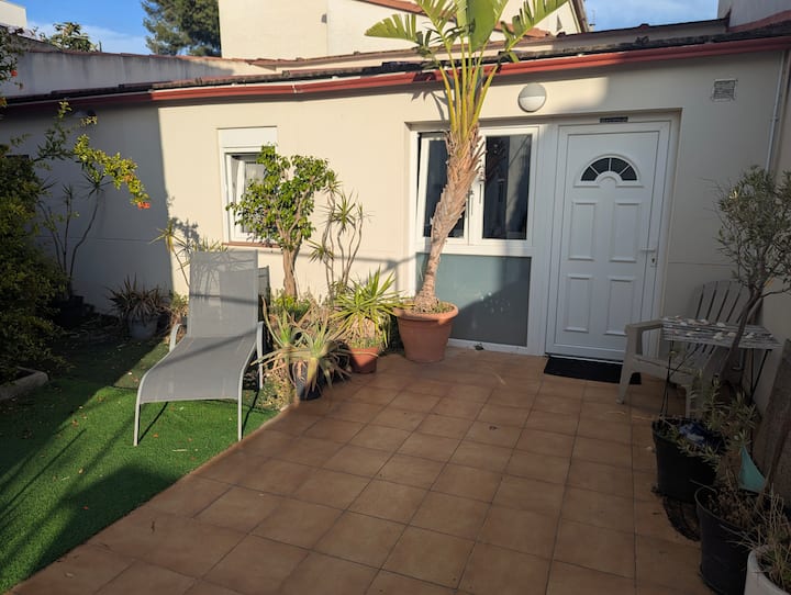 Quiet, Cozy Loft Close To Beach - Castelldefels