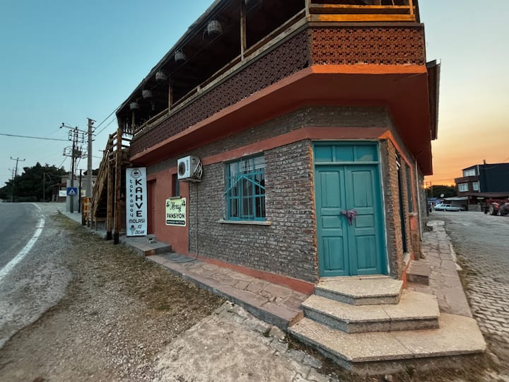 Assos Mevki Kiralık Ev Bademli - Assos