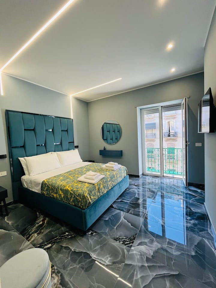 Sontuosa E Ultra Confortevole Abitazione Al Centro - Naples