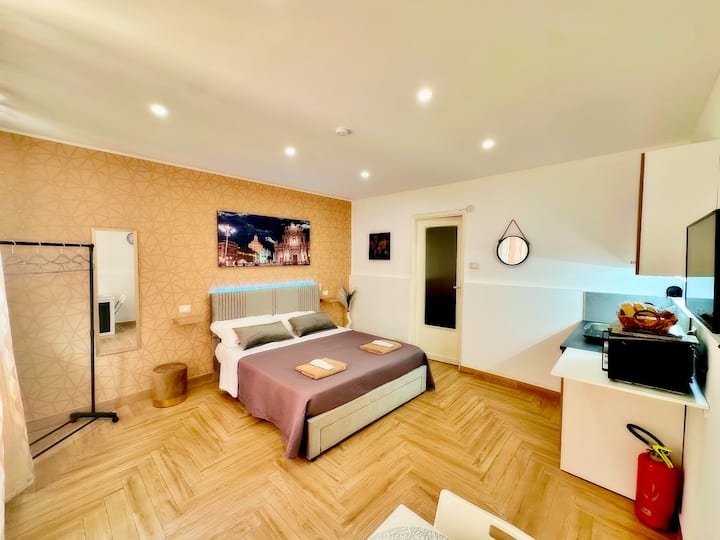 Liotru Catanese - House - Catania