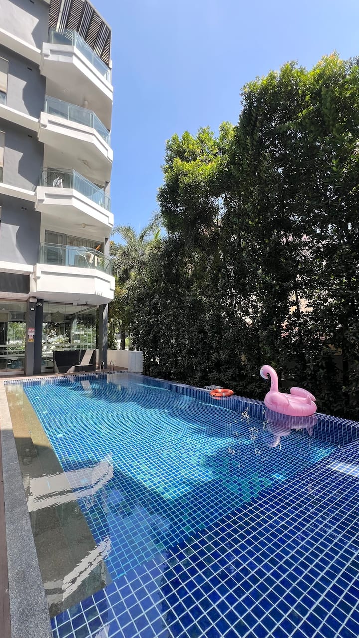 Liv Premier Two Bedroom With Balcony In Novena - Bedok