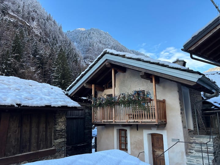 Riverside Rooms Emma. For Young And Wild Spirits - Champorcher