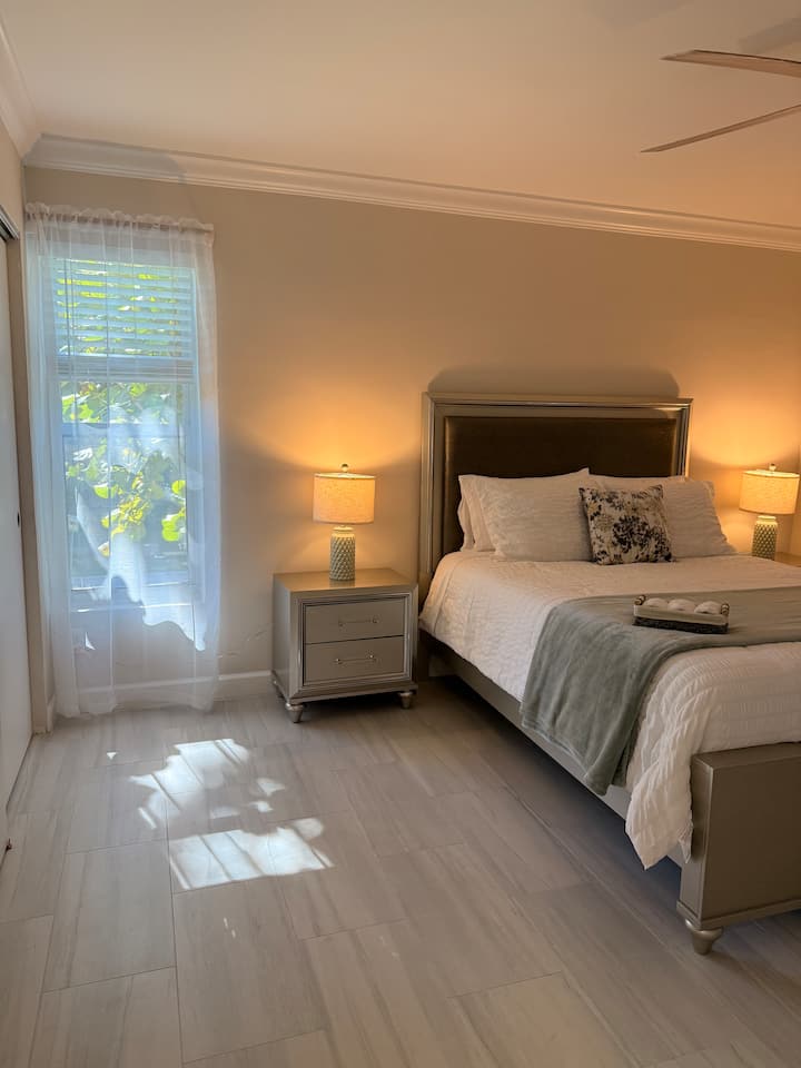 Miami Beach Luxury Condo - Sunny Isles Beach, FL