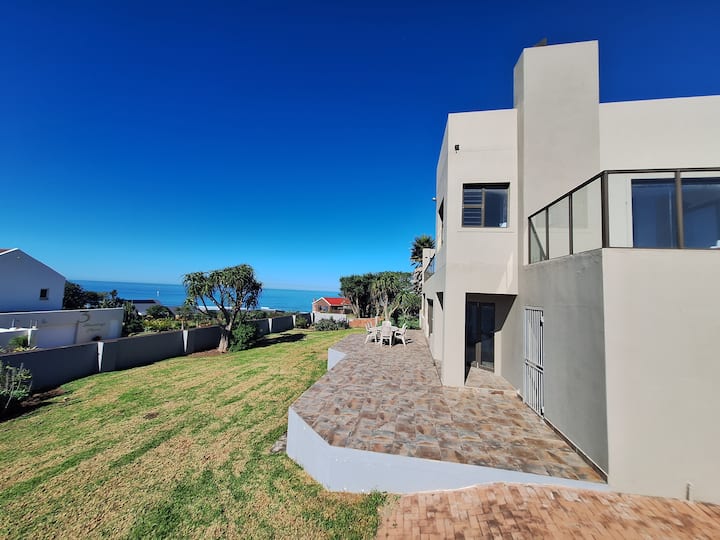 Barefoot Bliss Holiday Home - Port Alfred