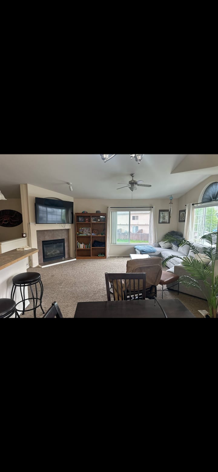 Hollowell House - Anchorage, AK