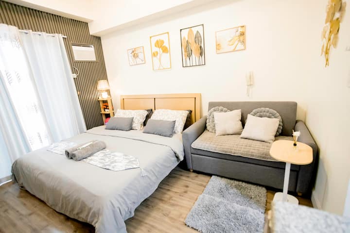 Zen Studio W/ Balcony |Walk To It Park+ Skydeck360 - Cebu