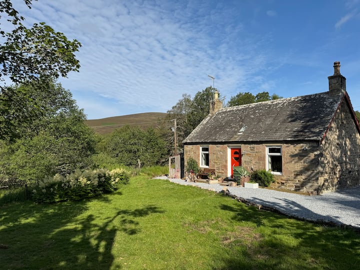 Kirkton Cottage, Kirkmichael - Moray