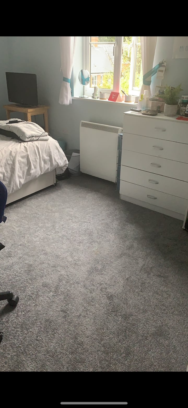 Double Rm No Single Men Couples - Marlborough