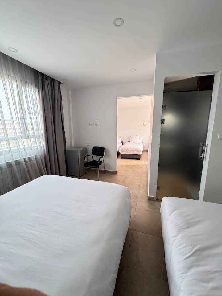 Hotel Room With 2 Room 2 Showers And Hotel Pools - Algiers [El Djazaïr]