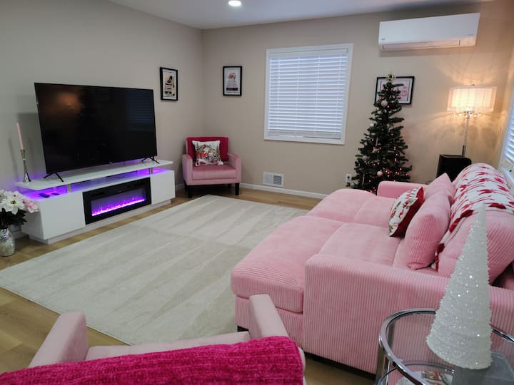 Pretty In Pink In Bismarck | 2 King Br 2 Ba - Bismarck, ND