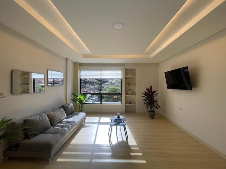 Departamento Nuevo Excelente Ubicación - Cuenca