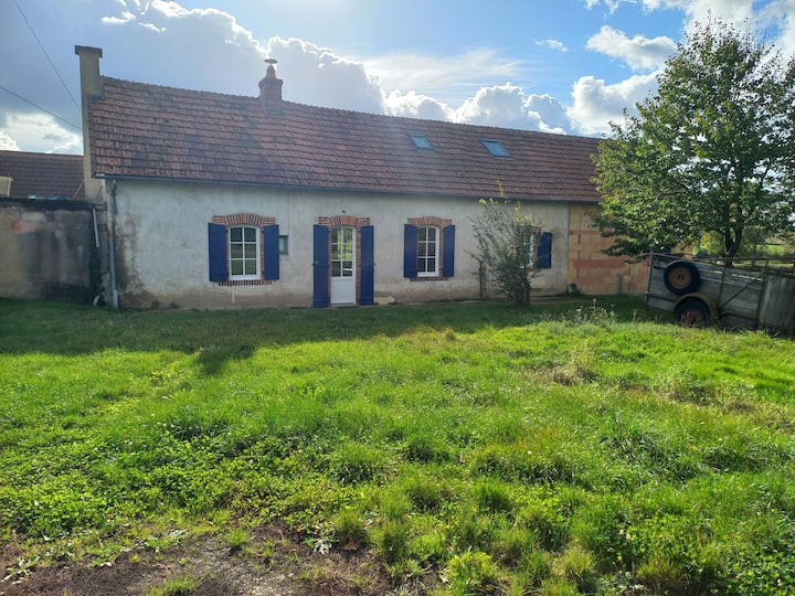 Dans Maison Proche Le Pal, Canal, Au Calme - Dompierre-sur-Besbre