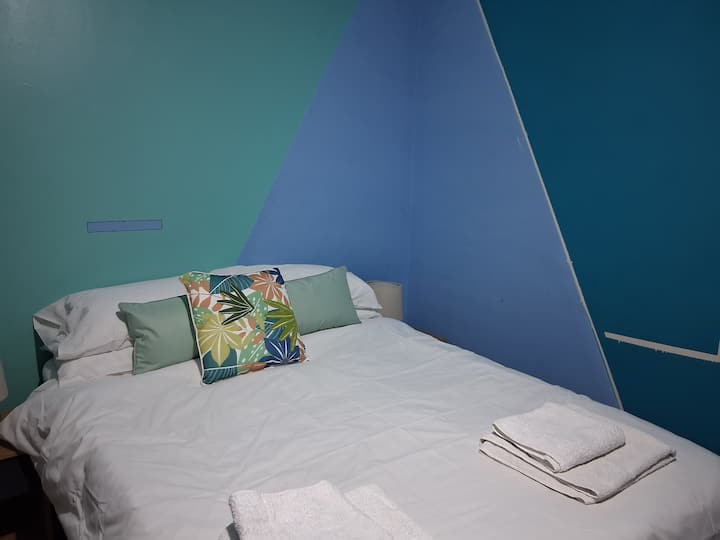 Spacious Room Near City Centre - Southampton