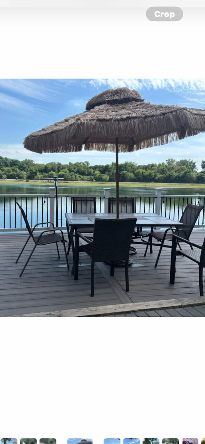 Lakefront Front Relaxation Spot - Gary, IN