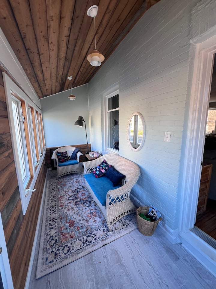 Cozy Downtown Kingston House Near Queens - Kingston