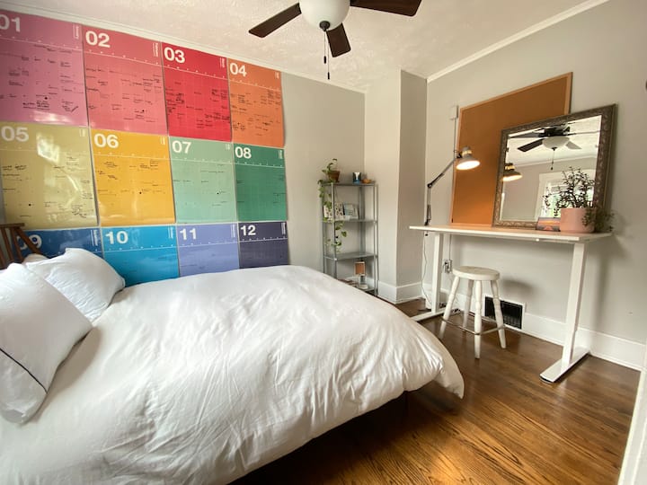 Delightful Room In Creative Home - Omaha, NE