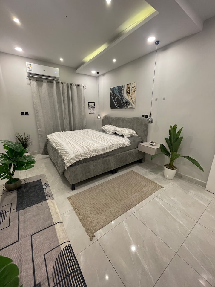 غرفة وصاله ب القرب من المقاهي والخدمات - Dammam