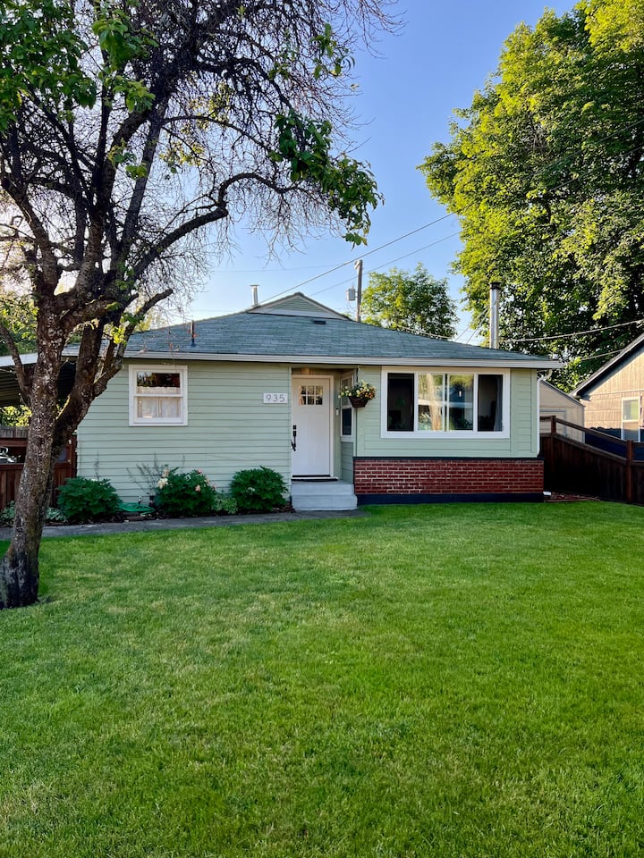 Danica’s Downtown Charmer - Coeur d'Alene, ID