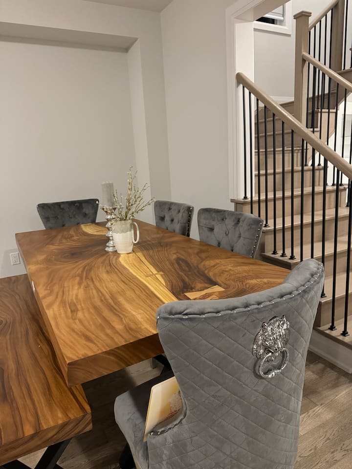 Woodstock New Furnished House 4br & 4 Ws - Woodstock