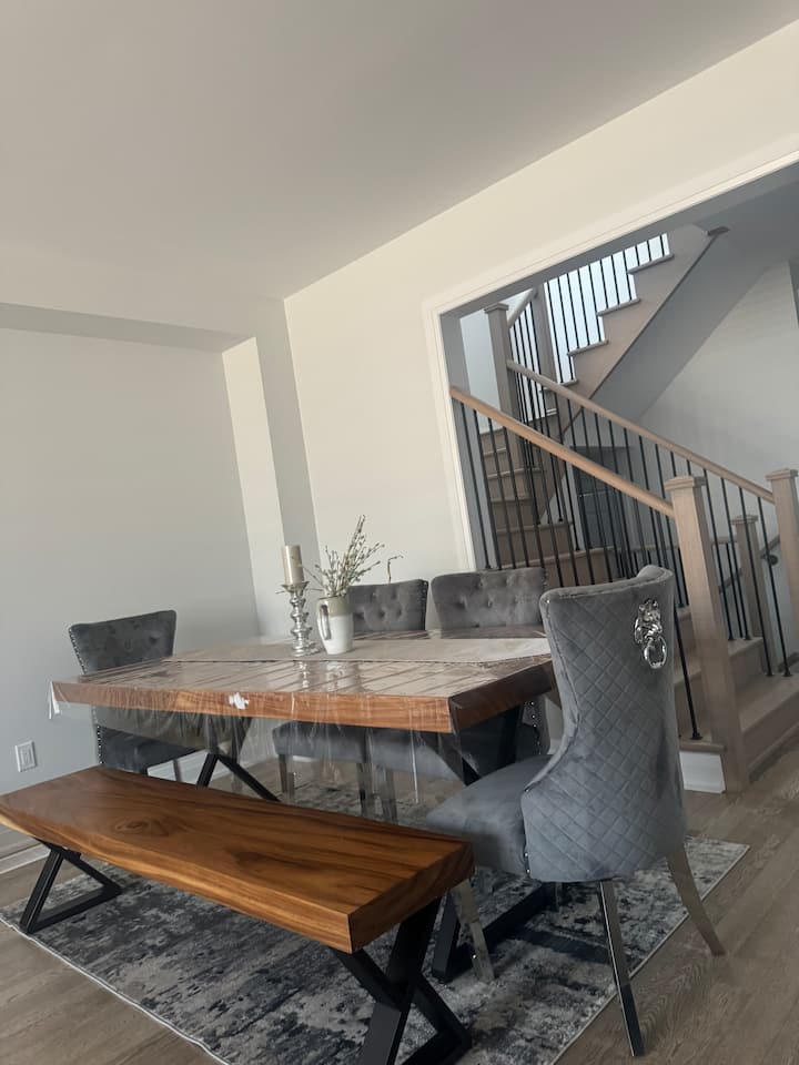 Woodstock New Furnished House 4br, 5 Beds & 4.5 Wr - Woodstock