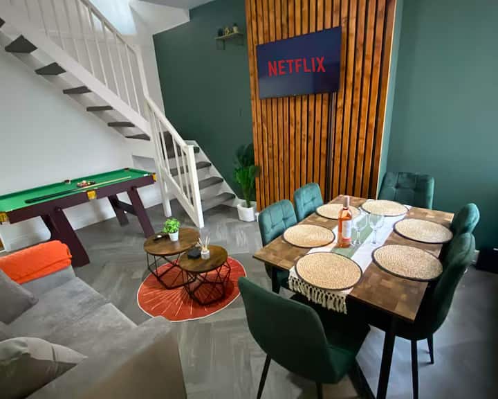 Central Home/contractors/discounts/free Parking - Leicester