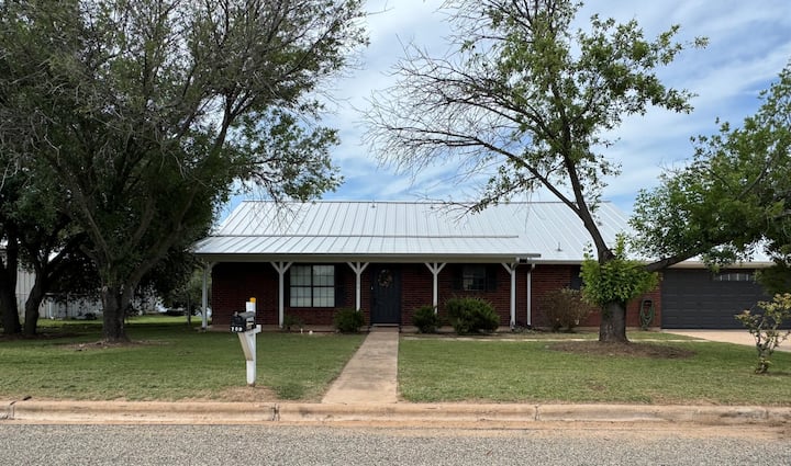 Llano Lake Retreat
Sup 1556 - Llano, TX