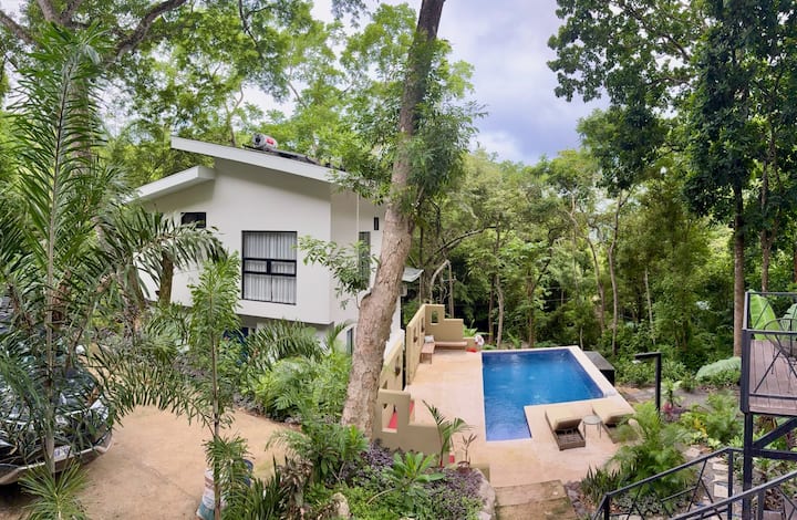 Casa Colina/10 Minute Beach Walk/salt Pool - Paquera