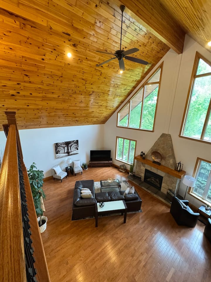 Charming Chalet In Collingwood - Collingwood