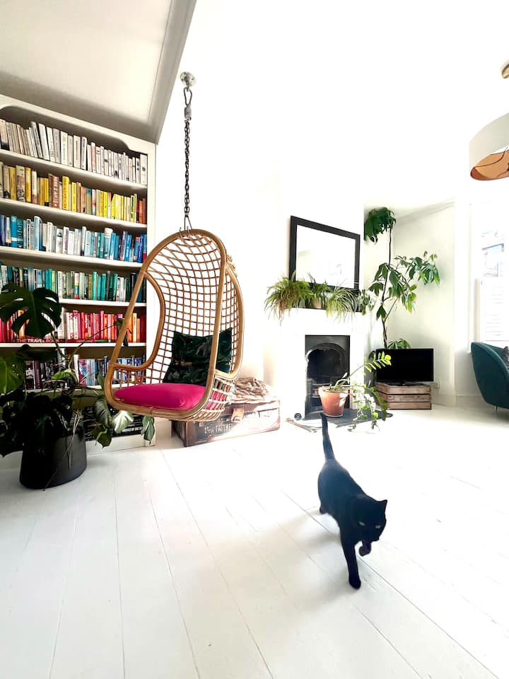 Riverside Oasis - London, UK