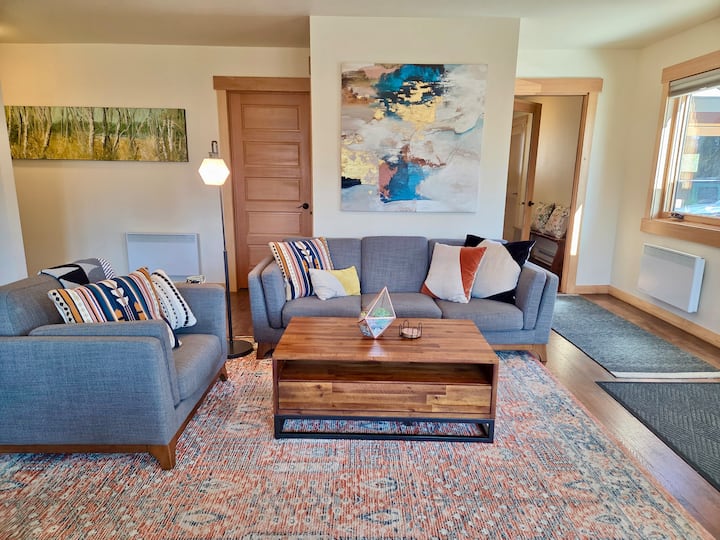 Methow Valley Dream-walk To Town - Winthrop, WA
