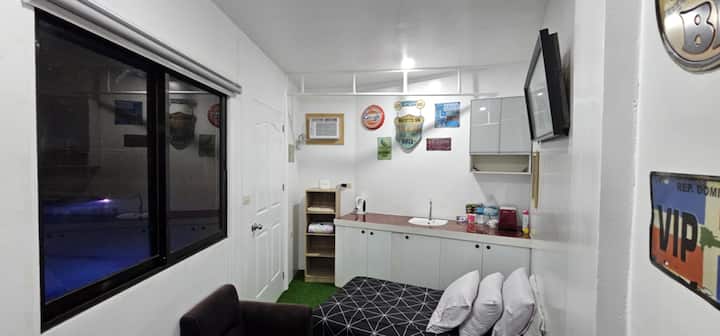 A Small Room Beside A Big Pool. - Clarin