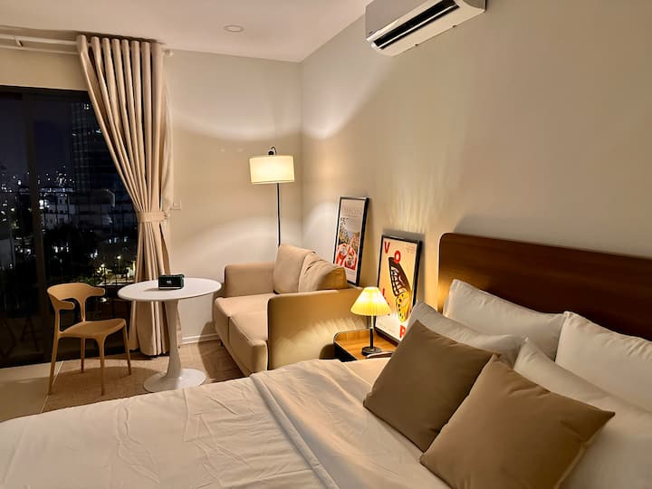 Balcony Studio Apt District 7, Korean Town, Rmit - Ho Chi Minh City