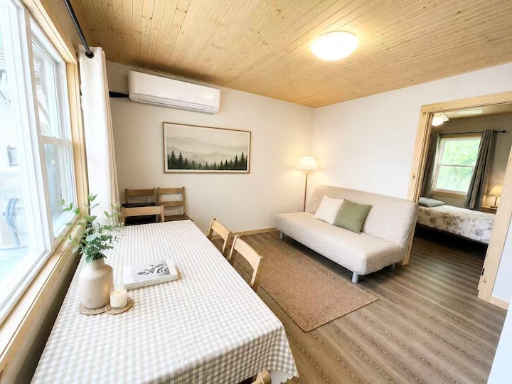 Cottage B - Bobcaygeon