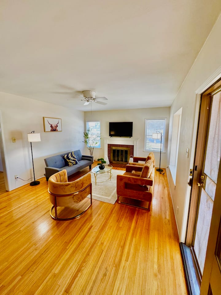 Relaxing 2br Oasis - Long Beach, CA