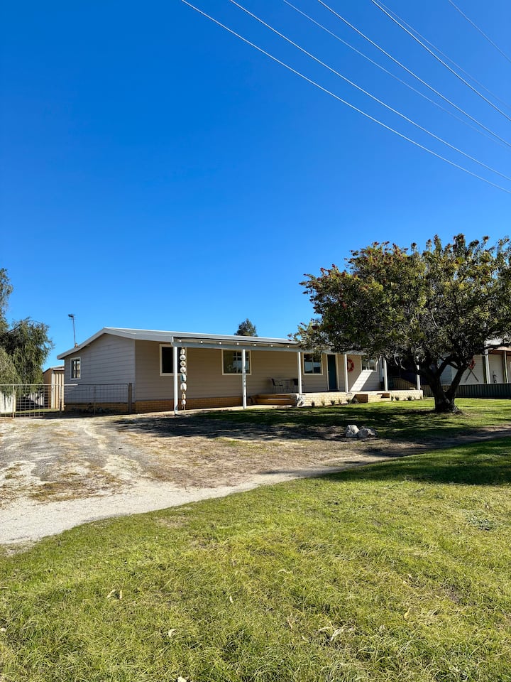 Little Islands Beach Shack - Jurien Bay