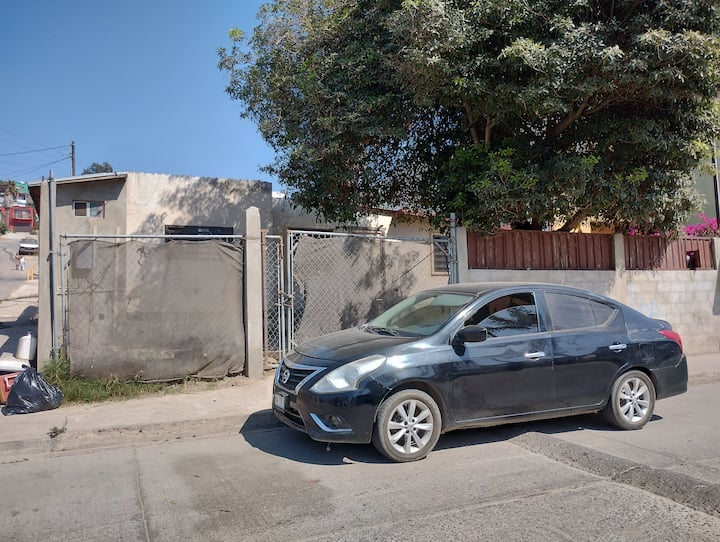 Casa Nostalgia · ÁRbol, Patio Y Toque Vintage - Ensenada