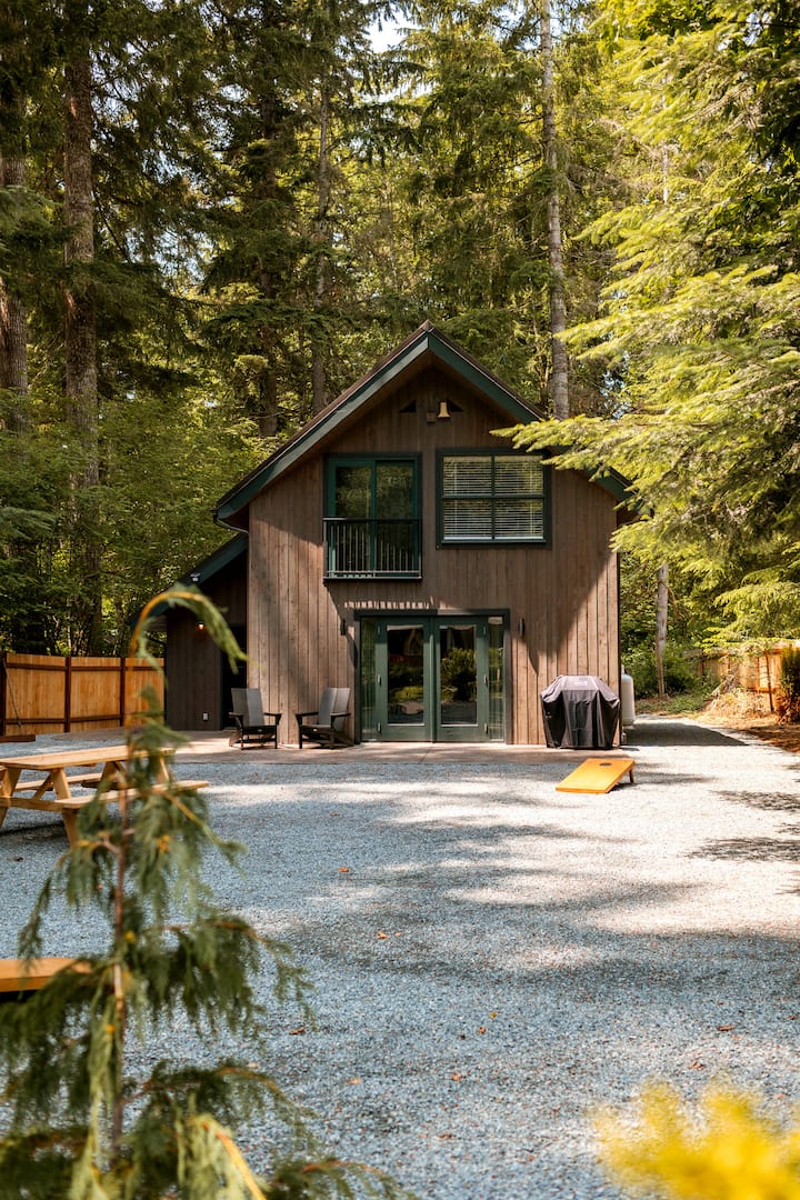 Designer Cabin, Hot Tub, King Bed, Ev@ Mt. Rainier - アッシュフォード, WA