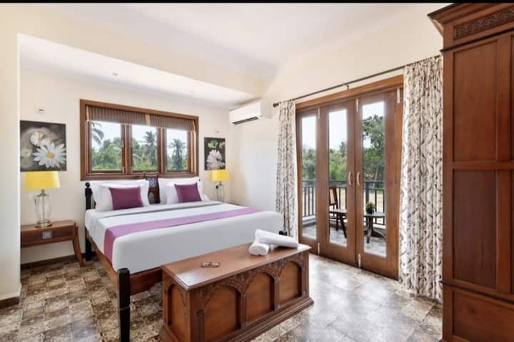 4bhk Coastal Villa W/pool(v2) @Ritzpalazzogoa - Goa