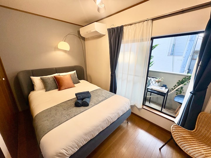 大阪【長期割】難波5分/駅2分/清潔/３寝室/上質healthy Stay/商店街/高速 Wi-fi - Osaka