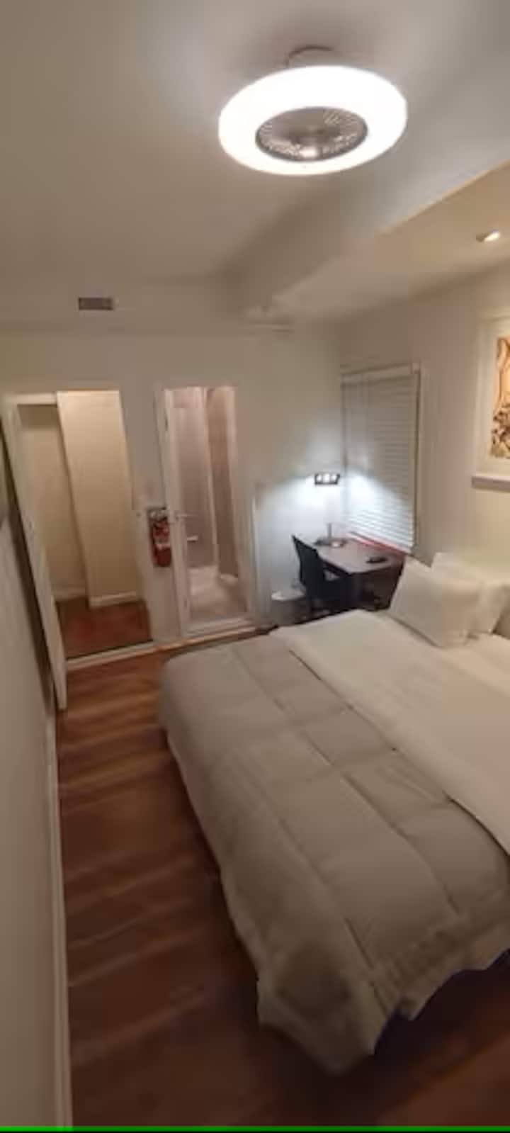 Mid-term Mini-suite (Space Not Shared With Host) - Montgomery County, MD