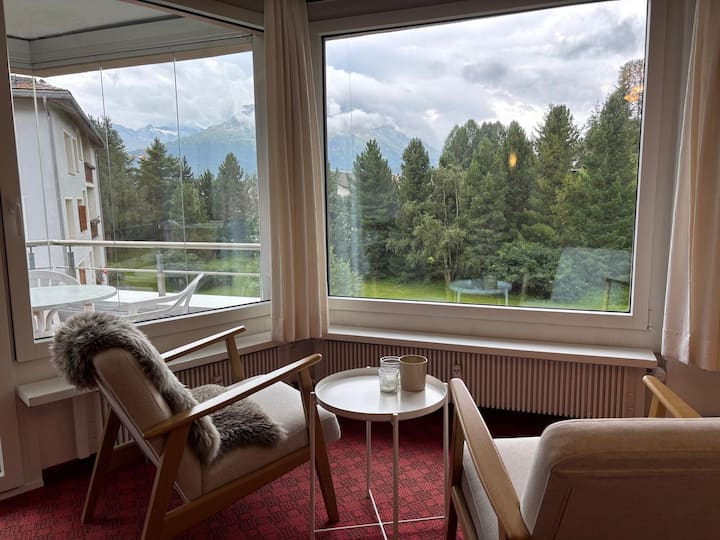 Kompakte Wohnung - Zentrale Lage - Samaden