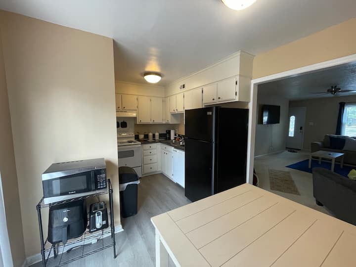 Townhome For Families & Business - Statesville, NC