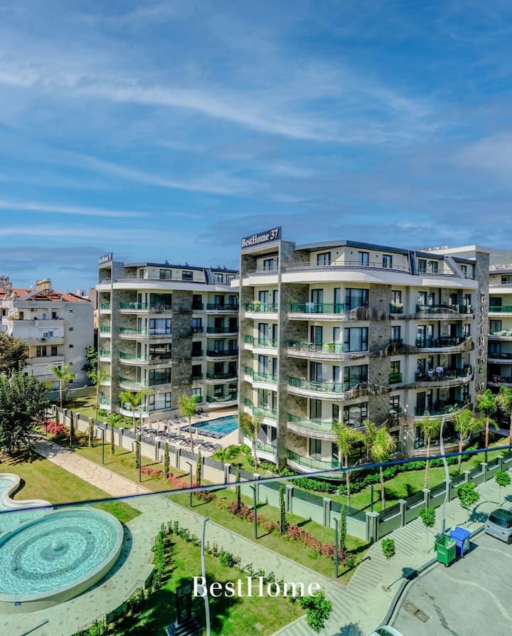 Апартаменты в самом центре Алании, частный пляж - Alanya