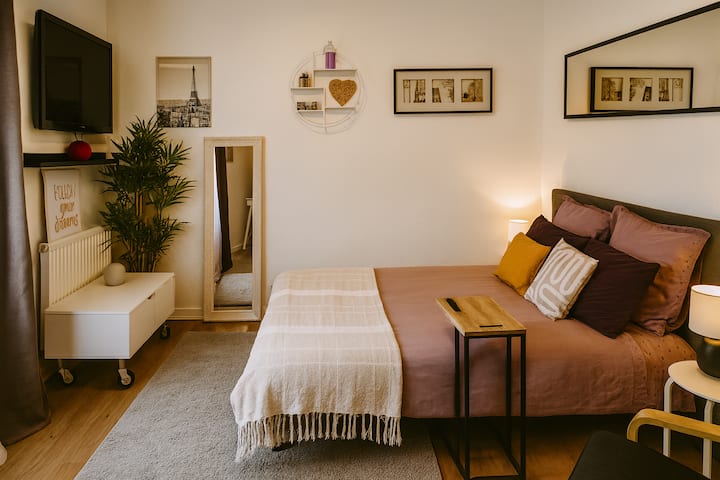 Appartement  Cosy éQuipé, Terrasse Privée Aménagée - Le Bourget